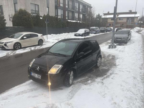 Black Citroen C2 2007 in Vilnius, with an engine capacity of 1.59 L and mileage of 220 thousand km for 899 €, photo 1 on AUTOMOTO.COM.LV