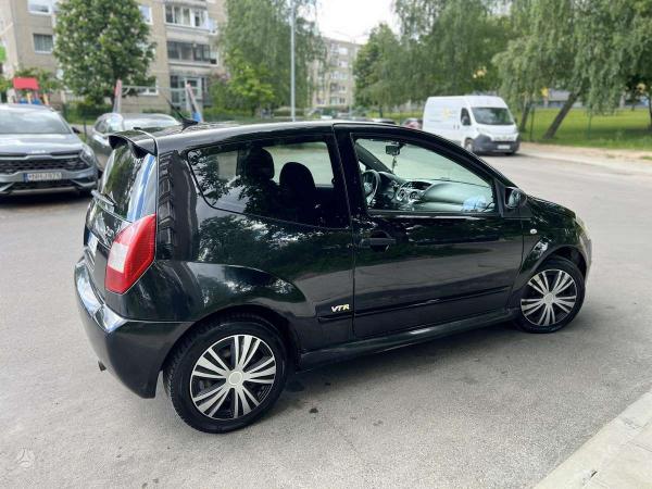 Melns Citroen C2 2008 Viļņa, ar dzinēja tilpumu 1.40 L un nobraukumu 331 tūkst. km par 890 €, foto 7 vietnē AUTOMOTO.COM.LV