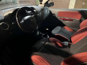 Melns Citroen C2 2008 Viļņa, ar dzinēja tilpumu 1.40 L un nobraukumu 331 tūkst. km par 890 €, foto 11 vietnē AUTOMOTO.COM.LV