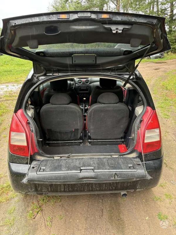 Black Citroen C2 2008 in Zarasai, with an engine capacity of 1.40 L and mileage of 323 thousand km for 700 €, photo 7 on AUTOMOTO.COM.LV