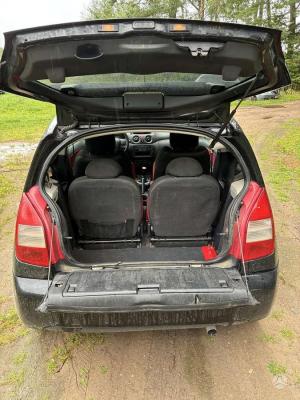 Black Citroen C2 2008 in Zarasai, with an engine capacity of 1.40 L and mileage of 323 thousand km for 700 €, photo 8 on AUTOMOTO.COM.LV