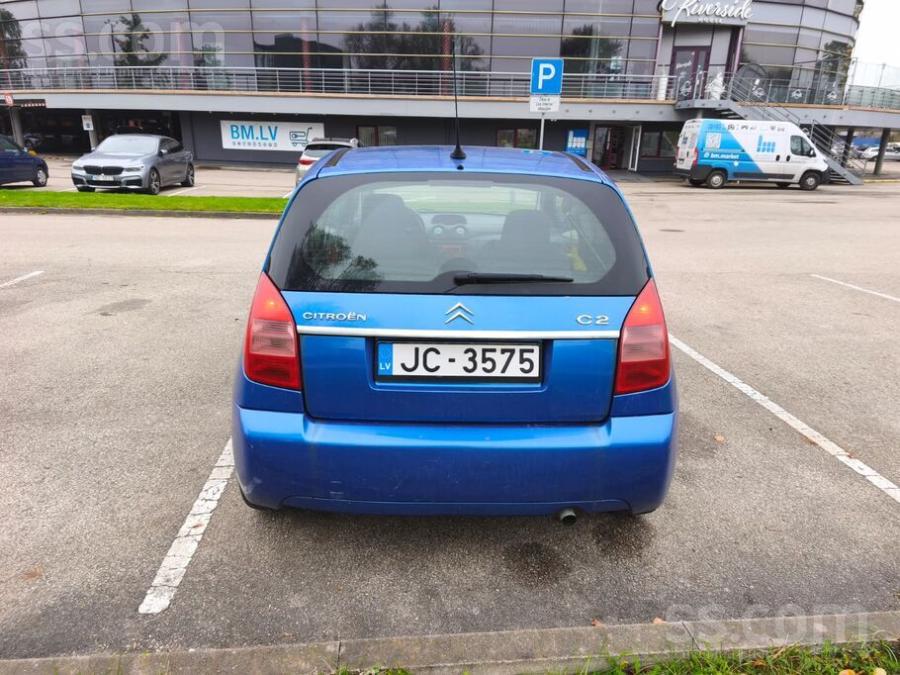 Blue Citroen C2 2005 in Riga, with an engine capacity of 1.60 L and mileage of 190 thousand km for 1500 €, photo 4 on AUTOMOTO.COM.LV