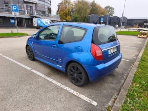 Blue Citroen C2 2005 in Riga, with an engine capacity of 1.60 L and mileage of 190 thousand km for 1500 €, photo 9 on AUTOMOTO.COM.LV