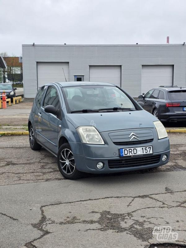 Blue Citroen C2 2005 in Klaipeda, with an engine capacity of 1.10 L and mileage of 213 thousand km for 1100 €, photo 1 on AUTOMOTO.COM.LV