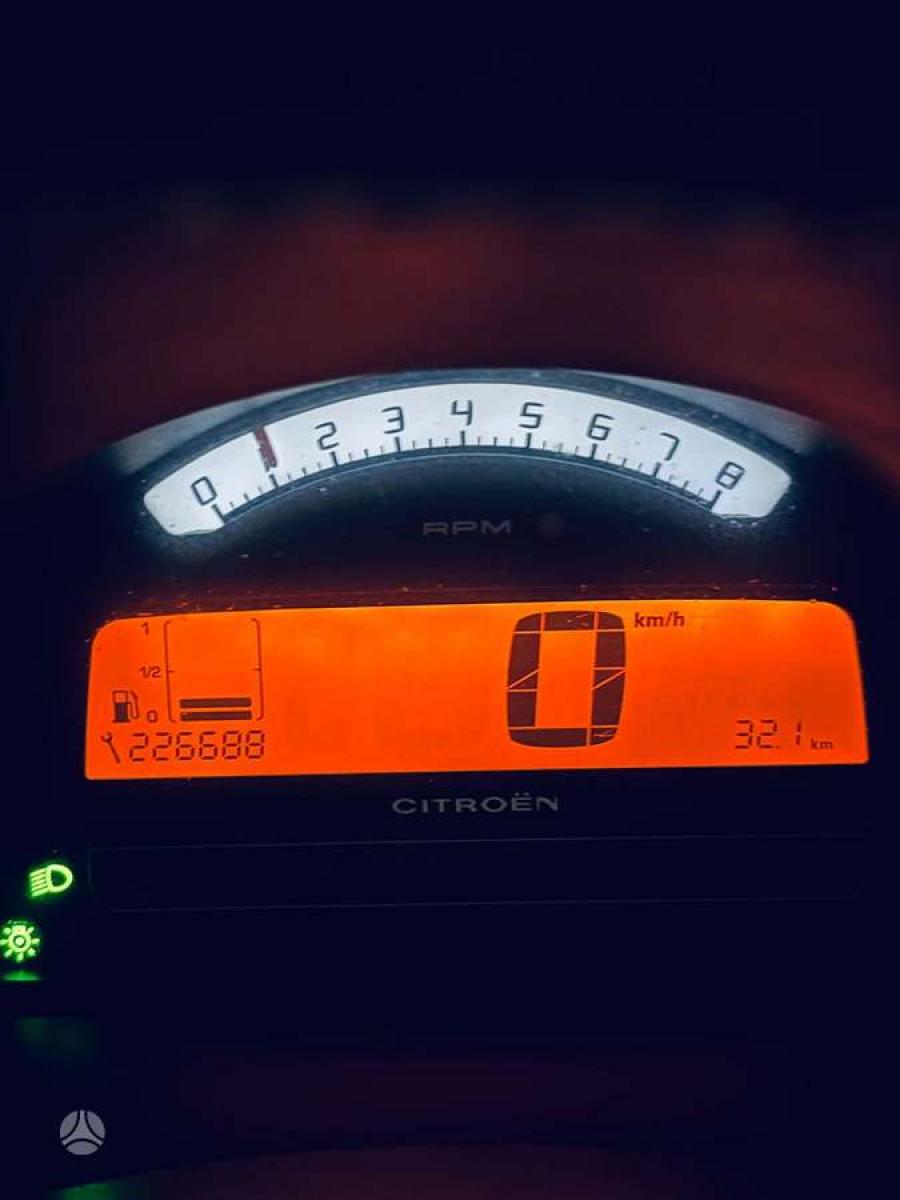 Zils Citroen C2 2008 Kauņa, ar dzinēja tilpumu 1.36 L un nobraukumu 227 tūkst. km par 1250 €, foto 9 vietnē AUTOMOTO.COM.LV