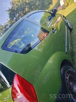 Green Citroen C2 2005 in Preili, with an engine capacity of 1.10 L and mileage of 185 thousand km for 900 €, photo 4 on AUTOMOTO.COM.LV