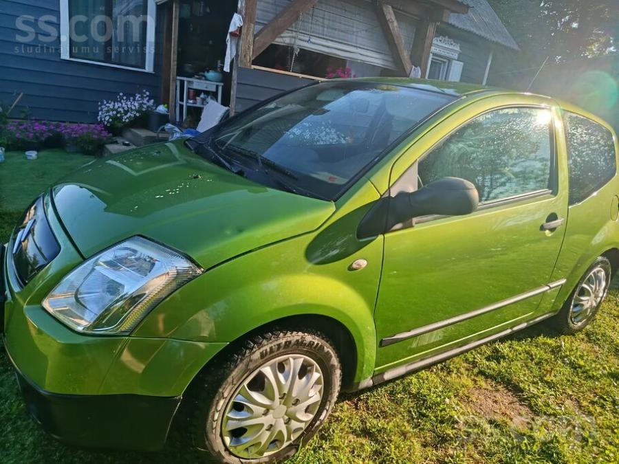 Green Citroen C2 2005 in Preili, with an engine capacity of 1.10 L and mileage of 185 thousand km for 900 €, photo 6 on AUTOMOTO.COM.LV