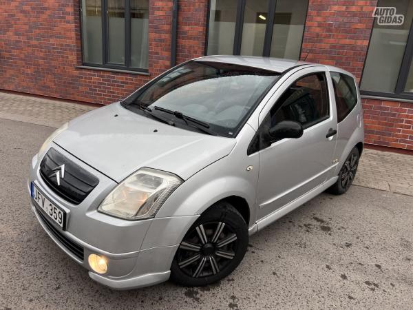 Pelēks Citroen C2 2004 Alīta, ar dzinēja tilpumu 1.40 L un nobraukumu 271 tūkst. km par 650 €, foto 2 vietnē AUTOMOTO.COM.LV