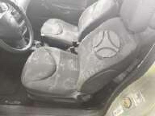 Grey Citroen C2 2004 in Vilnius, with an engine capacity of 1.12 L and mileage of 80 thousand km for 390 €, photo 6 on AUTOMOTO.COM.LV