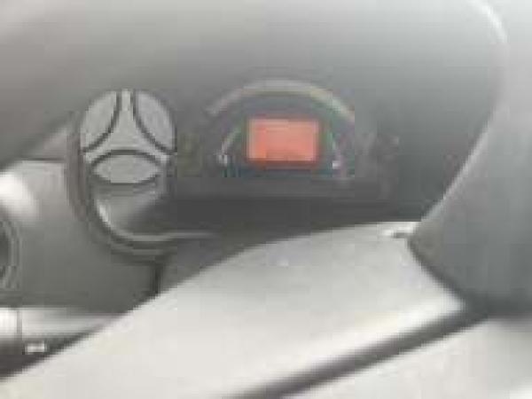 Grey Citroen C2 2004 in Vilnius, with an engine capacity of 1.12 L and mileage of 80 thousand km for 390 €, photo 7 on AUTOMOTO.COM.LV