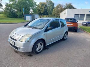 Grey Citroen C2 2006 in Vilnius, with an engine capacity of 1.40 L and mileage of 270 thousand km for 999 €, photo 4 on AUTOMOTO.COM.LV