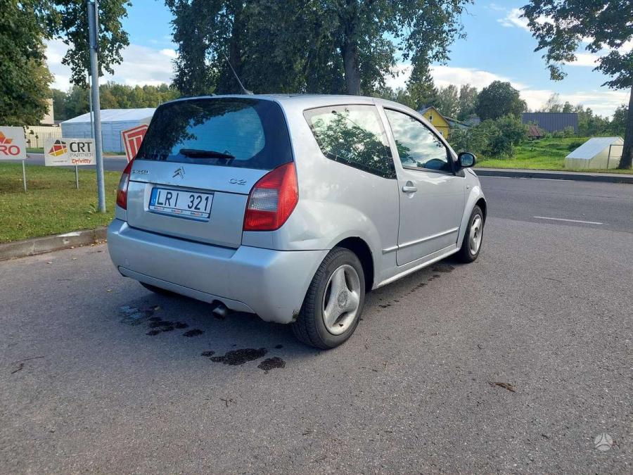 Grey Citroen C2 2006 in Vilnius, with an engine capacity of 1.40 L and mileage of 270 thousand km for 999 €, photo 8 on AUTOMOTO.COM.LV