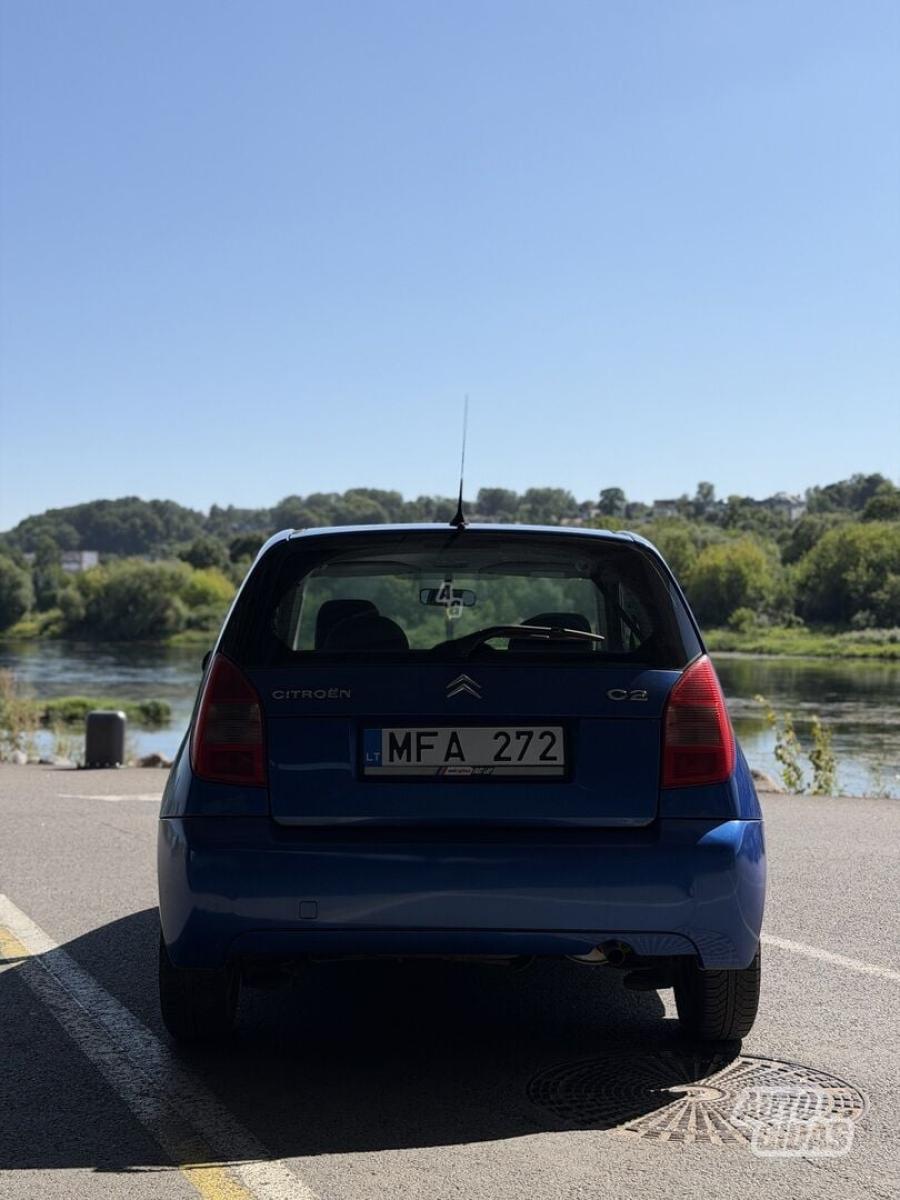 Citroen C2 2004 Kauņa, ar dzinēja tilpumu 1.40 L un nobraukumu 210 tūkst. km par 1200 €, foto 5 vietnē AUTOMOTO.COM.LV