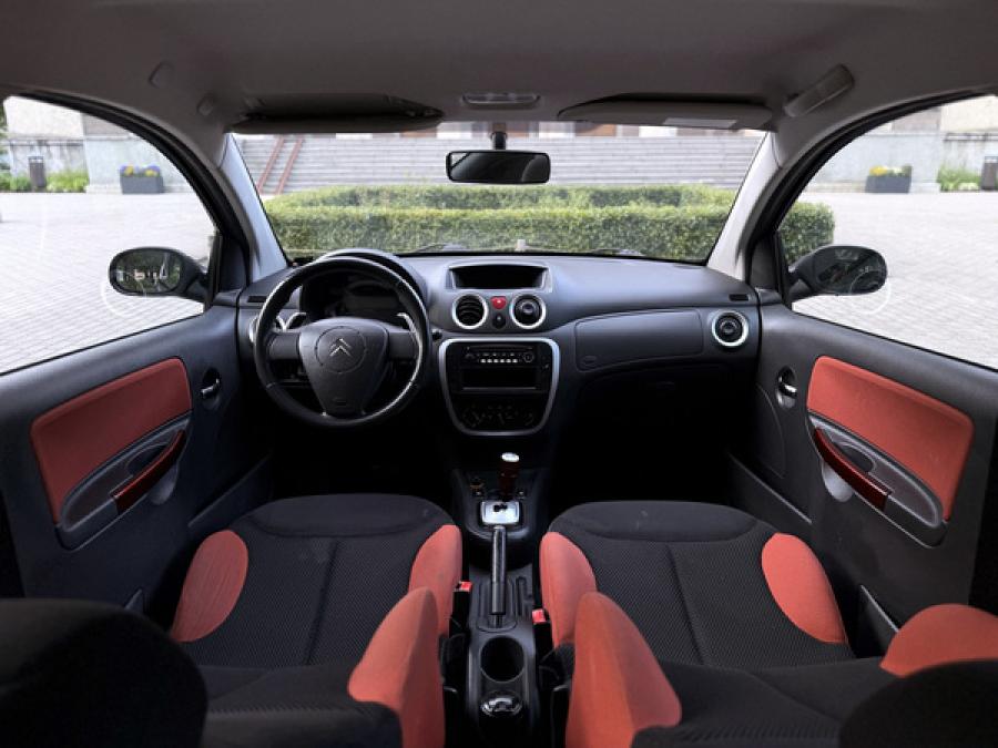Citroen C2 2005 in Tallinn, with an engine capacity of 1.40 L and mileage of 128 thousand km for 1799 €, photo 11 on AUTOMOTO.COM.LV