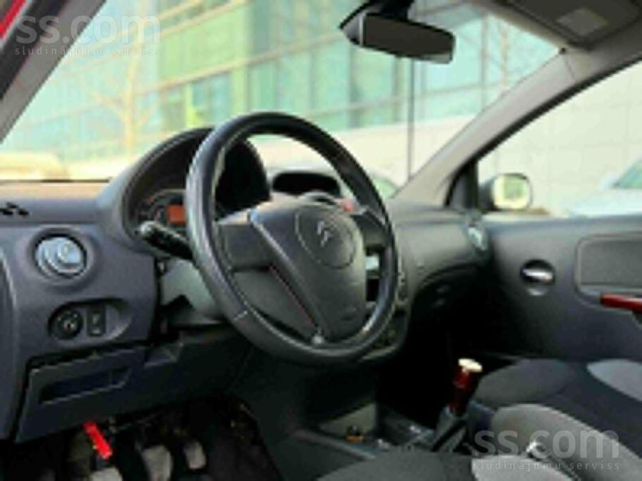 Red Citroen C2 2005 in Riga, with an engine capacity of 1.40 L and mileage of 0 thousand km for 1900 €, photo 9 on AUTOMOTO.COM.LV