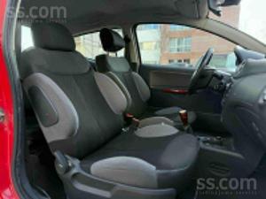 Red Citroen C2 2005 in Riga, with an engine capacity of 1.40 L and mileage of 0 thousand km for 1900 €, photo 12 on AUTOMOTO.COM.LV