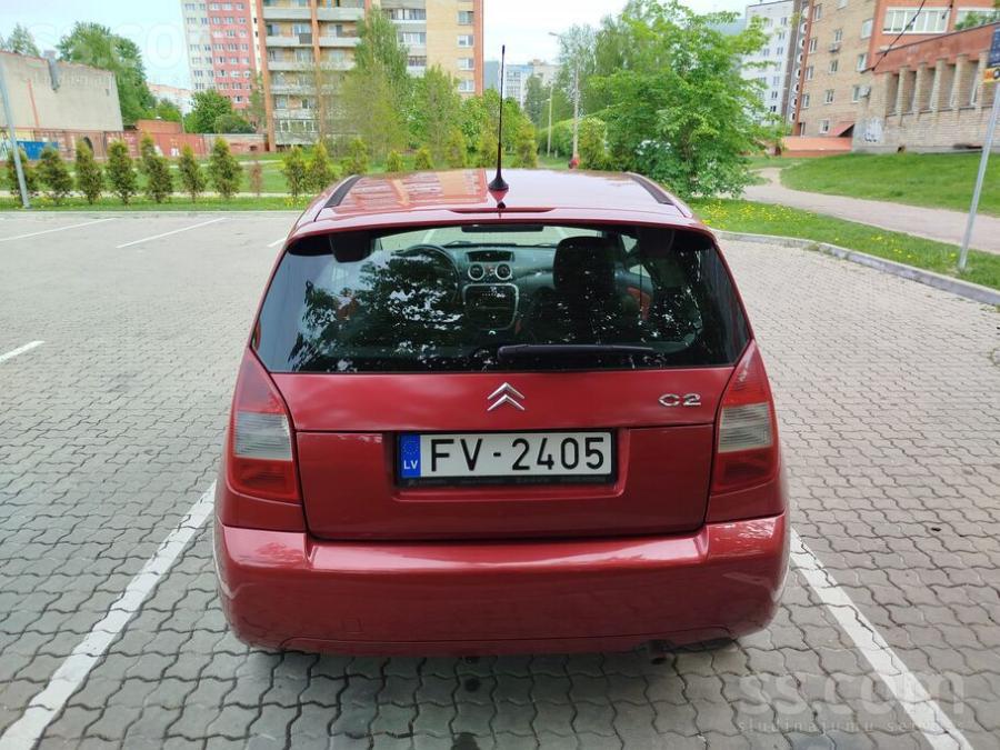 Red Citroen C2 2006 in Riga, with an engine capacity of 1.40 L and mileage of 151 thousand km for 1400 €, photo 4 on AUTOMOTO.COM.LV