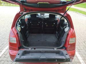 Red Citroen C2 2006 in Riga, with an engine capacity of 1.40 L and mileage of 151 thousand km for 1400 €, photo 5 on AUTOMOTO.COM.LV