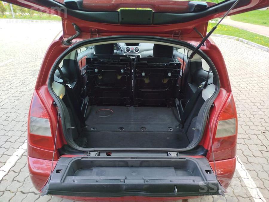 Red Citroen C2 2006 in Riga, with an engine capacity of 1.40 L and mileage of 151 thousand km for 1400 €, photo 5 on AUTOMOTO.COM.LV