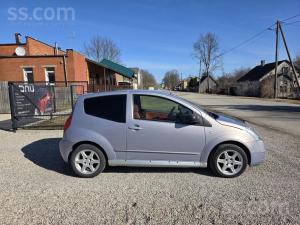 Violet Citroen C2 2003 in Ventspils, with an engine capacity of 1.10 L and mileage of 202 thousand km for 1300 €, photo 6 on AUTOMOTO.COM.LV