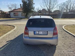 Violet Citroen C2 2003 in Ventspils, with an engine capacity of 1.10 L and mileage of 202 thousand km for 1300 €, photo 9 on AUTOMOTO.COM.LV