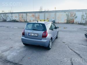Violet Citroen C2 2004 in Riga, with an engine capacity of 1.40 L and mileage of 308 thousand km for 590 €, photo 7 on AUTOMOTO.COM.LV