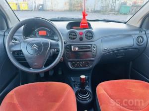 Violet Citroen C2 2004 in Riga, with an engine capacity of 1.40 L and mileage of 308 thousand km for 590 €, photo 10 on AUTOMOTO.COM.LV