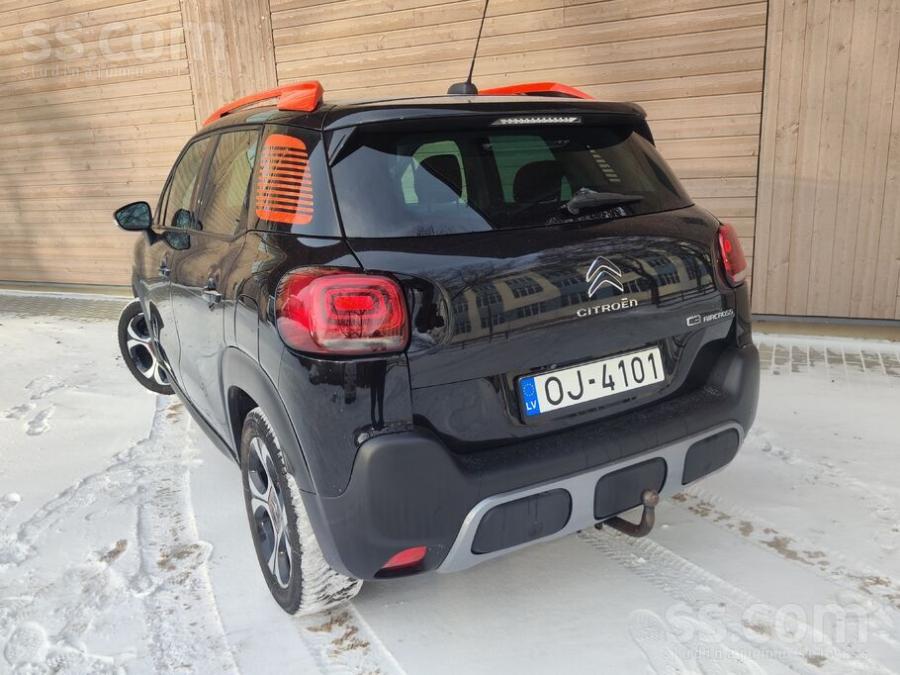 Melns Citroen c3-aircross 2018 Jelgava, ar dzinēja tilpumu 1.20 L un nobraukumu 0 tūkst. km par 9990 €, foto 33 vietnē AUTOMOTO.COM.LV