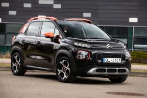 Black Citroen c3-aircross 2018 in Jelgava, with an engine capacity of 1.20 L and mileage of 152 thousand km for 8990 €, photo  on AUTOMOTO.COM.LV