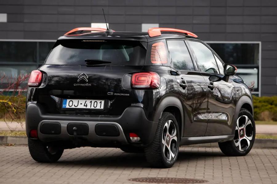 Черный Ситроен C3 Aircross 2018 в Елгава, объемом двигателя 1.20 л и пробегом 152 тыс. км за 8990 €, фото 4 на AUTOMOTO.COM.LV