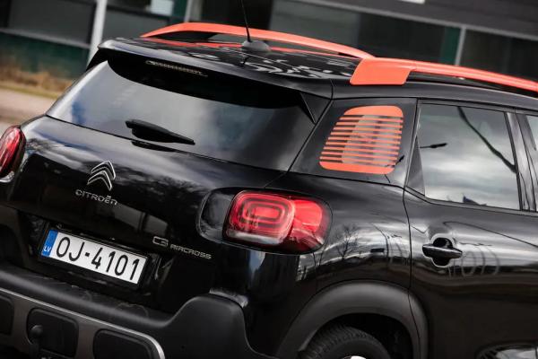 Черный Ситроен C3 Aircross 2018 в Елгава, объемом двигателя 1.20 л и пробегом 152 тыс. км за 8990 €, фото 7 на AUTOMOTO.COM.LV