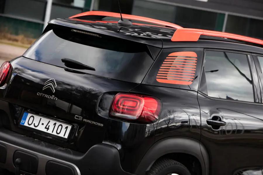 Черный Ситроен C3 Aircross 2018 в Елгава, объемом двигателя 1.20 л и пробегом 152 тыс. км за 8990 €, фото 8 на AUTOMOTO.COM.LV