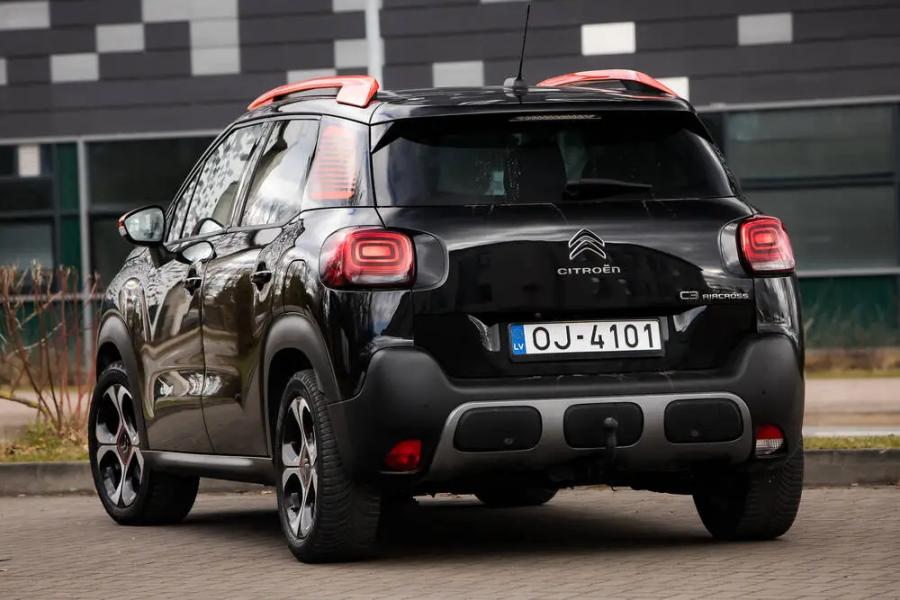 Черный Ситроен C3 Aircross 2018 в Елгава, объемом двигателя 1.20 л и пробегом 152 тыс. км за 8990 €, фото 12 на AUTOMOTO.COM.LV