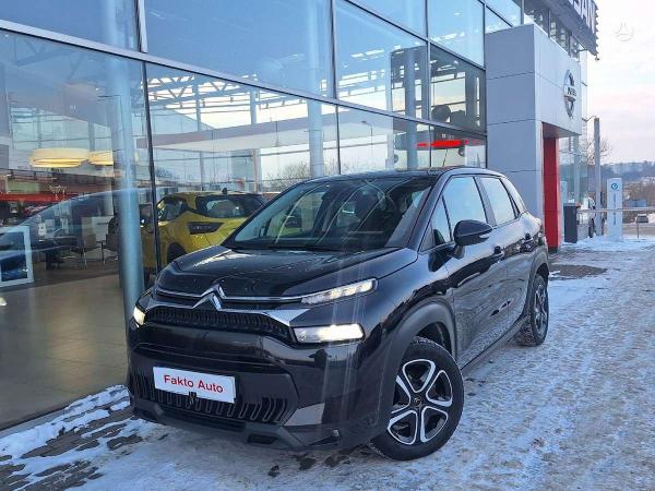 Черный Ситроен C3 Aircross 2022 в Вильнюс, объемом двигателя 1.20 л и пробегом 36 тыс. км за 16000 €, фото 1 на AUTOMOTO.COM.LV