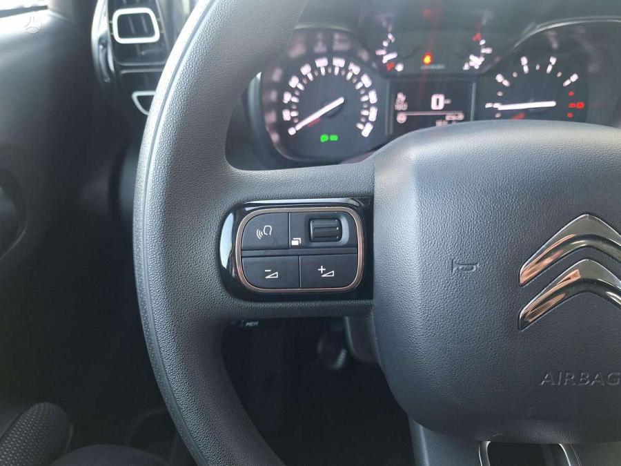 Black Citroen c3-aircross 2022 in Vilnius, with an engine capacity of 1.20 L and mileage of 36 thousand km for 10750 €, photo 14 on AUTOMOTO.COM.LV
