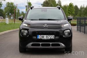 Melns Citroen c3-aircross 2018 Jelgava, ar dzinēja tilpumu 1.20 L un nobraukumu 0 tūkst. km par 7990 €, foto 3 vietnē AUTOMOTO.COM.LV