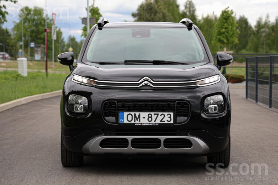 Melns Citroen c3-aircross 2018 Jelgava, ar dzinēja tilpumu 1.20 L un nobraukumu 0 tūkst. km par 7990 €, foto 3 vietnē AUTOMOTO.COM.LV