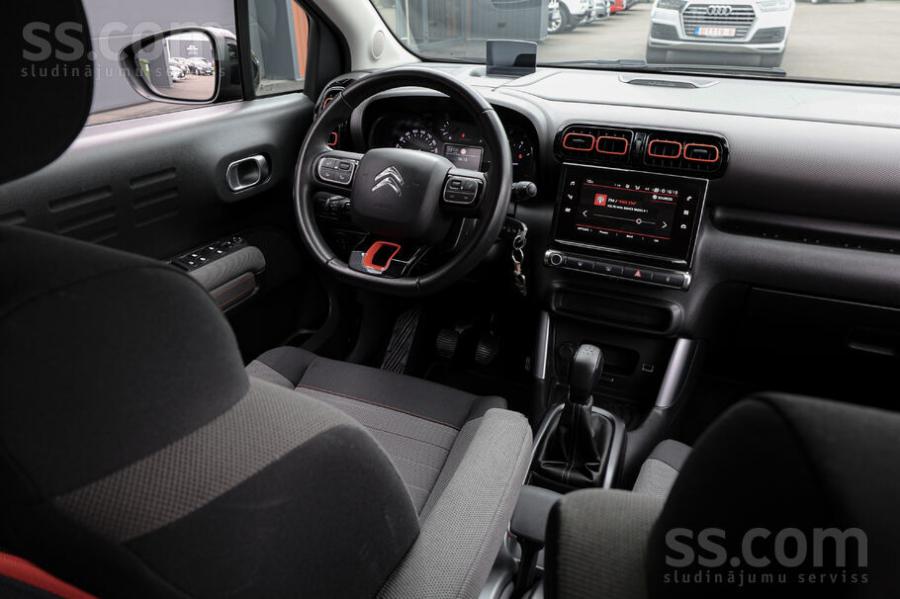Melns Citroen c3-aircross 2018 Jelgava, ar dzinēja tilpumu 1.20 L un nobraukumu 0 tūkst. km par 7990 €, foto 14 vietnē AUTOMOTO.COM.LV