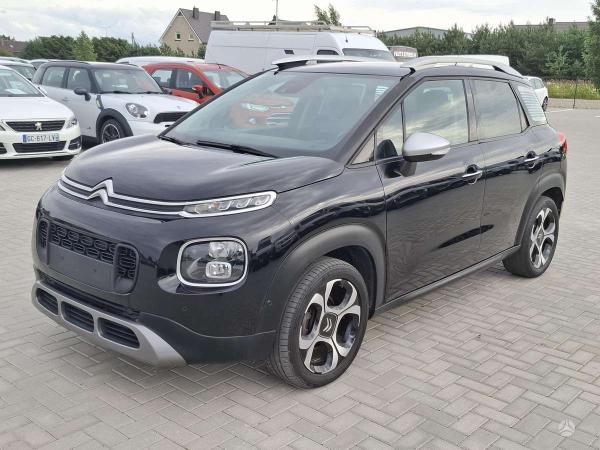 Black Citroen c3-aircross 2018 in Taurage, with an engine capacity of 1.20 L and mileage of 190 thousand km for 7200 €, photo 3 on AUTOMOTO.COM.LV