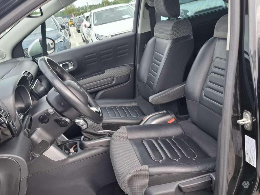 Melns Citroen c3-aircross 2018 Tauragė, ar dzinēja tilpumu 1.20 L un nobraukumu 190 tūkst. km par 7200 €, foto 11 vietnē AUTOMOTO.COM.LV