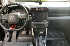 Black Citroen c3-aircross 2019 in Riga, with an engine capacity of 1.20 L and mileage of 78 thousand km for 10500 €, photo 10 on AUTOMOTO.COM.LV
