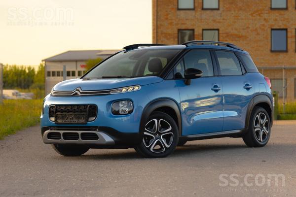 Blue Citroen c3-aircross 2018 in Jelgava, with an engine capacity of 1.20 L and mileage of 81 thousand km for 7790 €, photo 2 on AUTOMOTO.COM.LV