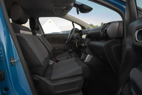 Zils Citroen c3-aircross 2018 Jelgava, ar dzinēja tilpumu 1.20 L un nobraukumu 81 tūkst. km par 7790 €, foto 7 vietnē AUTOMOTO.COM.LV