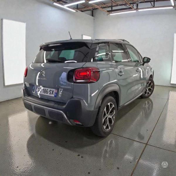 Green Citroen c3-aircross 2021 in Vilnius, with an engine capacity of 1.20 L and mileage of 139 thousand km for 11072 €, photo 2 on AUTOMOTO.COM.LV