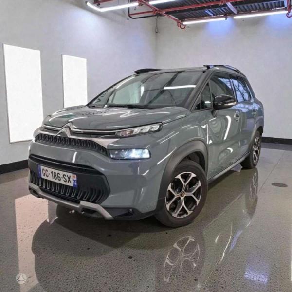 Green Citroen c3-aircross 2021 in Vilnius, with an engine capacity of 1.20 L and mileage of 139 thousand km for 11072 €, photo 4 on AUTOMOTO.COM.LV