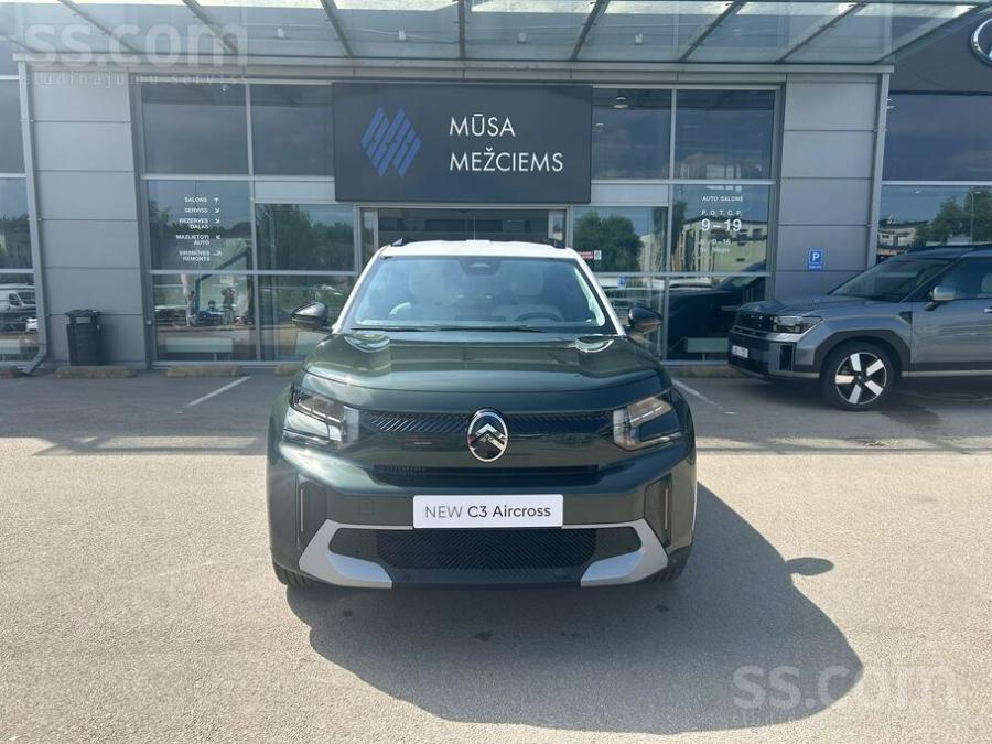 Zaļš Citroen c3-aircross 2026 Rīga, ar dzinēja tilpumu 1.20 L un nobraukumu 10 tūkst. km par 27910 €, foto 3 vietnē AUTOMOTO.COM.LV