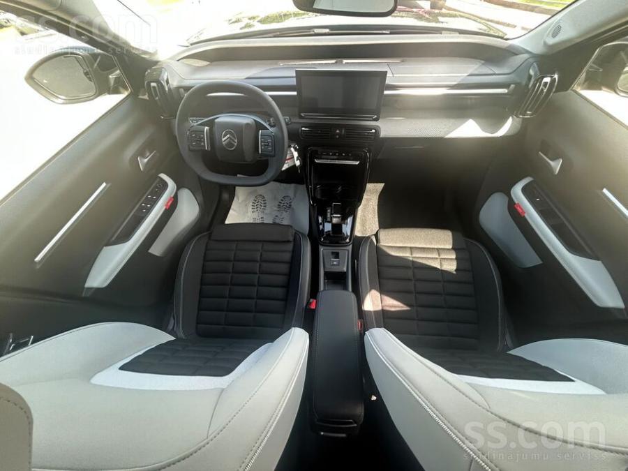 Zaļš Citroen c3-aircross 2026 Rīga, ar dzinēja tilpumu 1.20 L un nobraukumu 10 tūkst. km par 27910 €, foto 13 vietnē AUTOMOTO.COM.LV