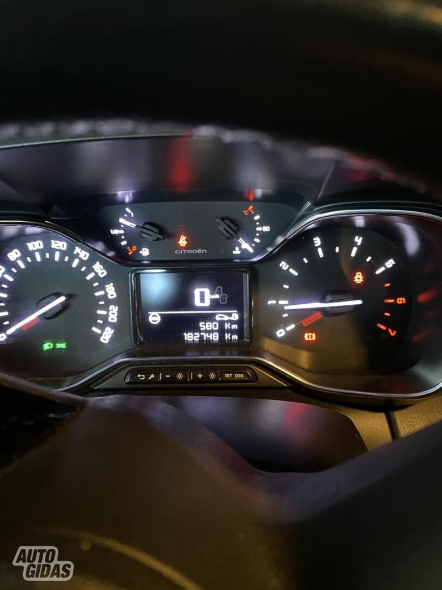 Серый Ситроен C3 Aircross 2018 в Вильнюс, объемом двигателя 1.20 л и пробегом 183 тыс. км за 4500 €, фото 25 на AUTOMOTO.COM.LV