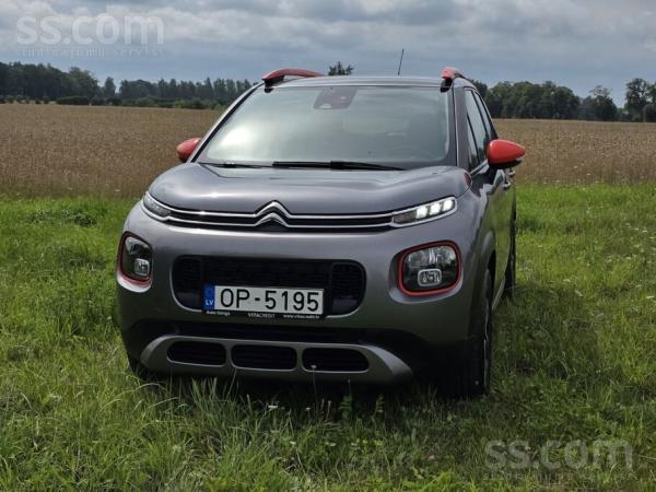 Pelēks Citroen c3-aircross 2018 Cēsis, ar dzinēja tilpumu 1.60 L un nobraukumu 191 tūkst. km par 6900 €, foto 3 vietnē AUTOMOTO.COM.LV