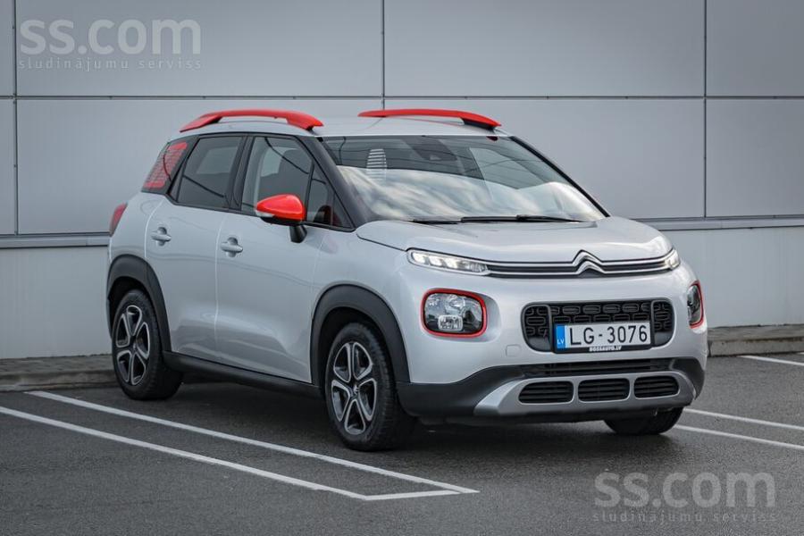 Grey Citroen c3-aircross 2018 in Riga, with an engine capacity of 1.20 L and mileage of 75 thousand km for 8150 €, photo 4 on AUTOMOTO.COM.LV